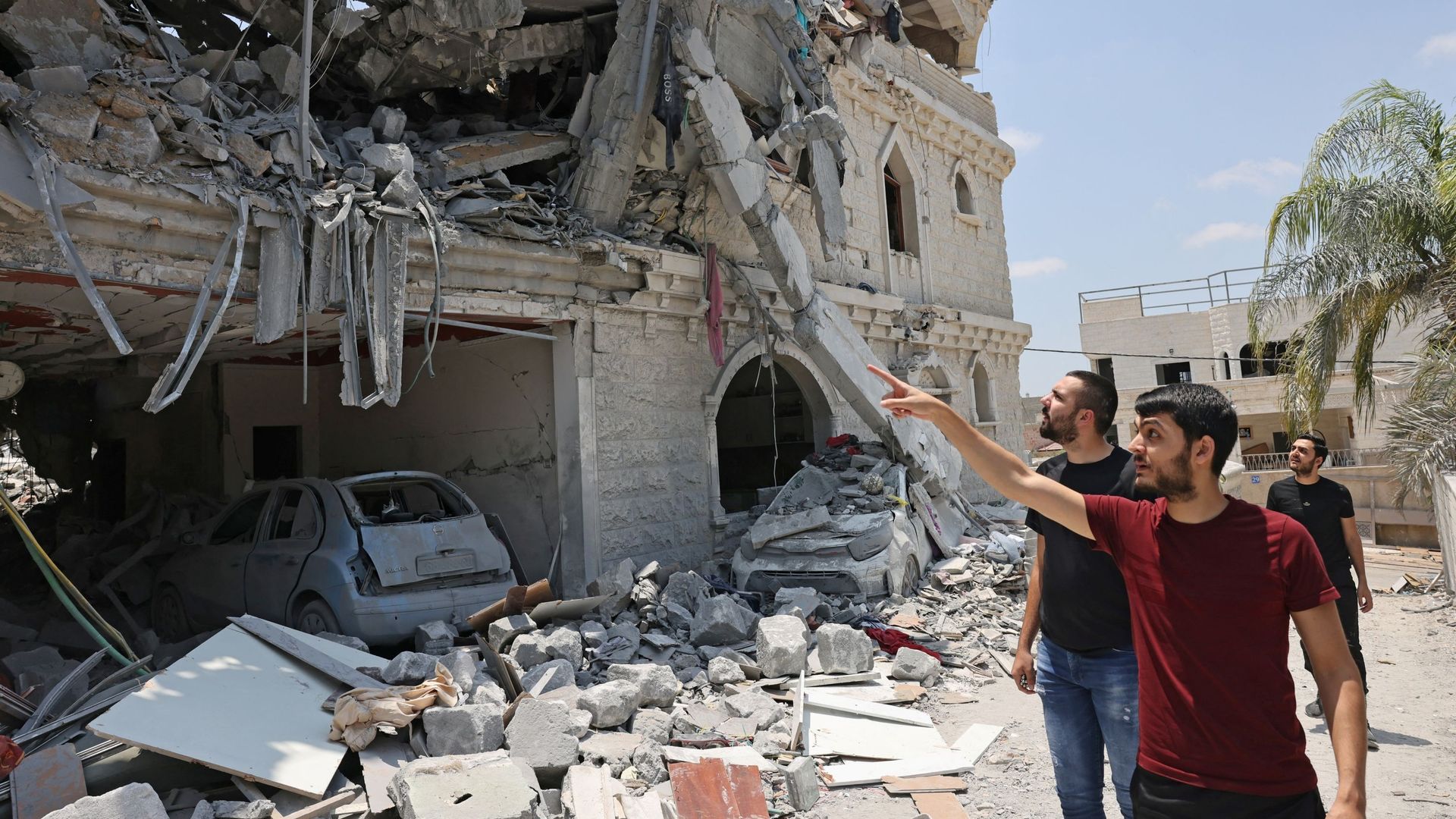 Israël frappe l’Iran : Donald Trump en soutien à Israël ou à la voie diplomatique avec l’Iran ...