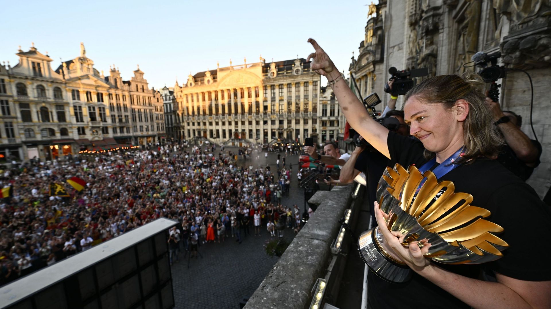 Paresthésie : que faire quand on a des picotements dans les pieds et à ...