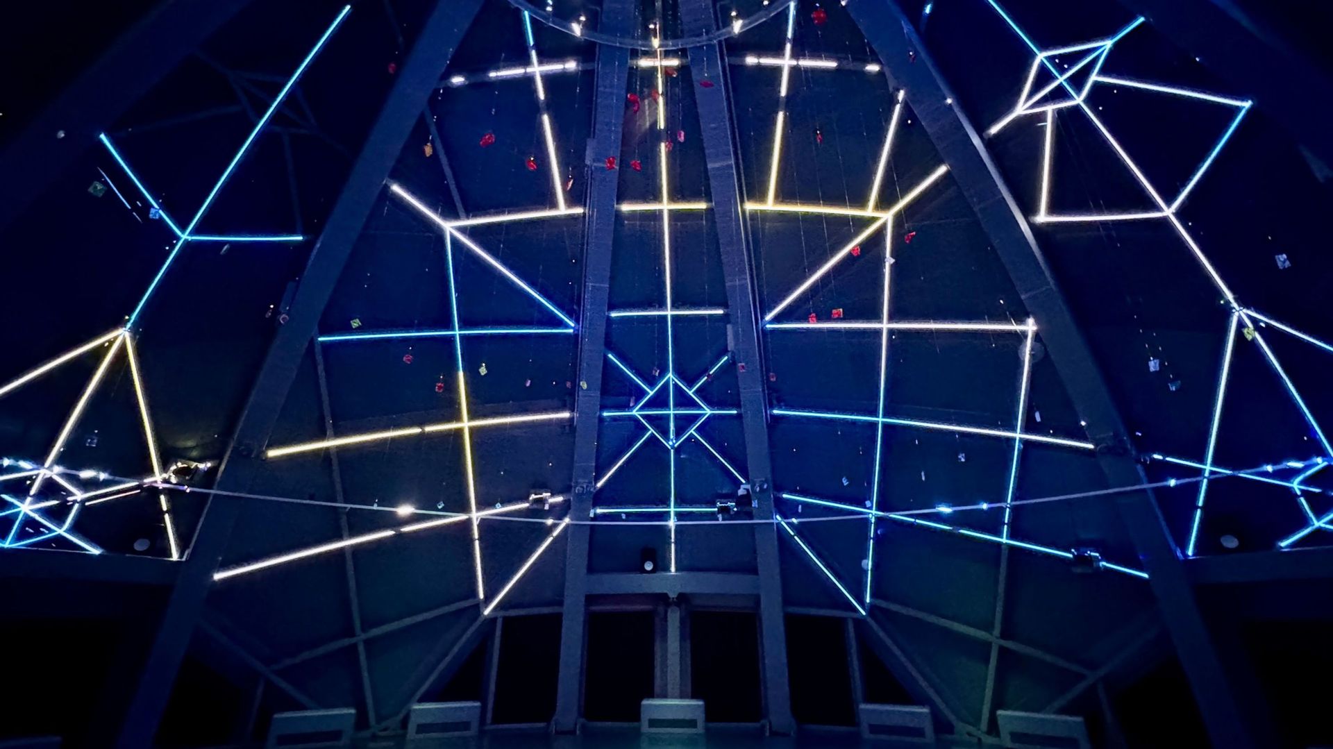 L’Atomium volera bientôt avec Brussels Airlines - RTBF Actus