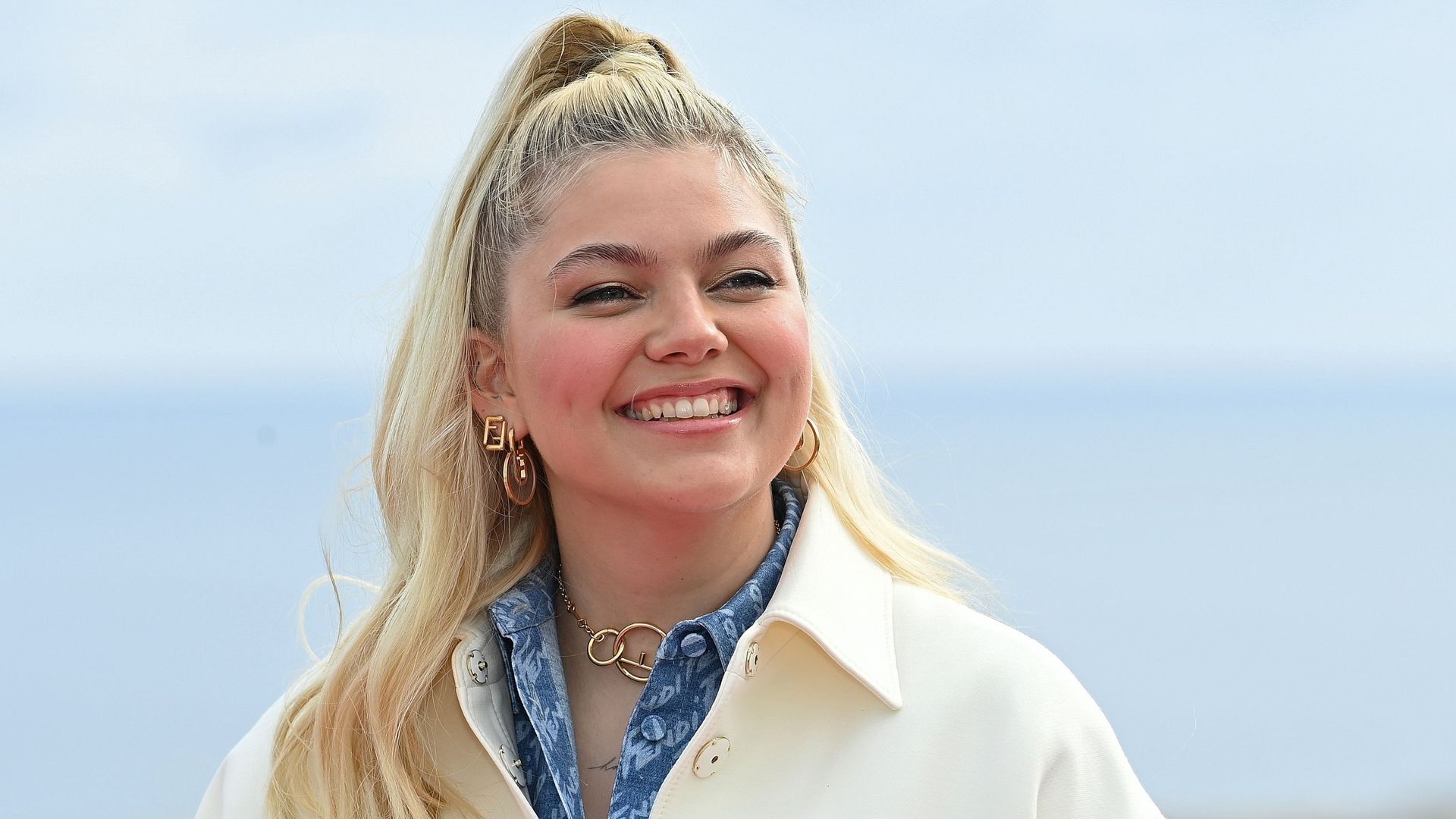 'L’Eurovision, c’était le rêve de ma maman' : Louane partage son histoire familiale à travers le ...
