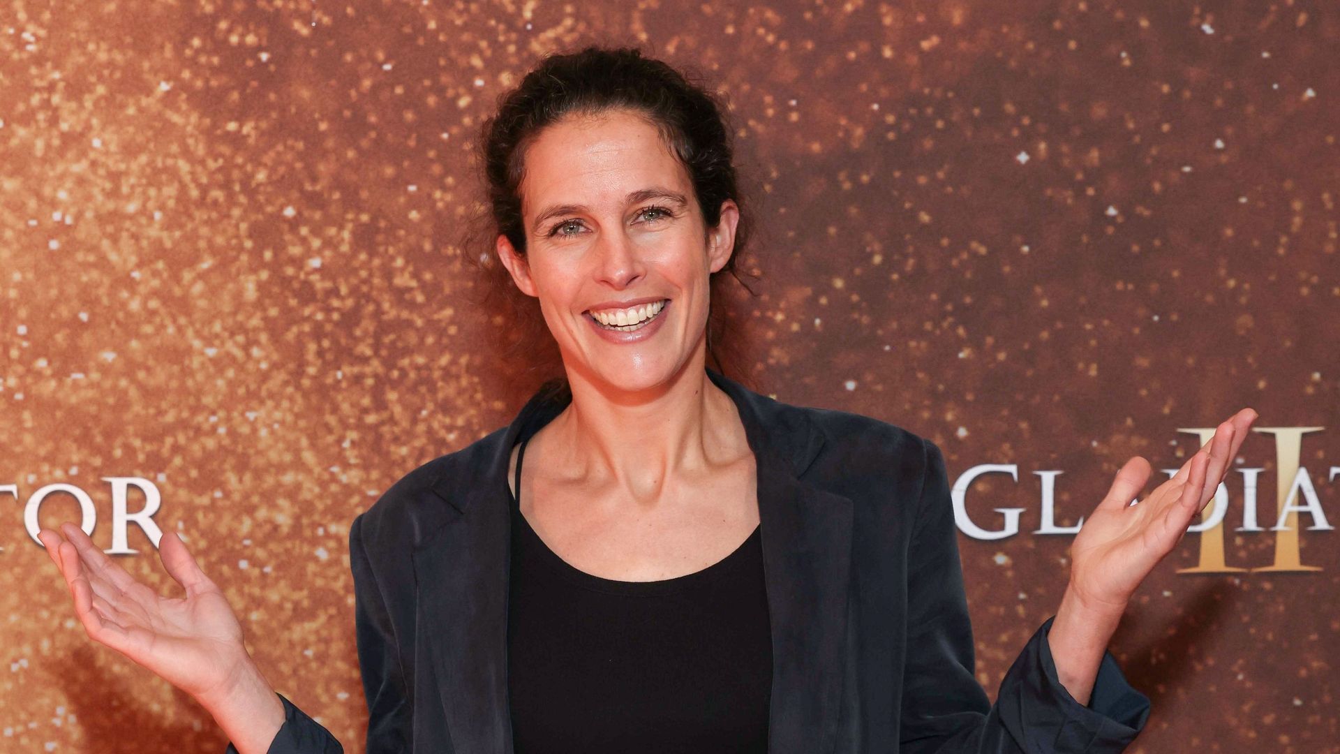 Jennifer Istace remplace Cyril dans 'C’est vous qui le dites' ce ...
