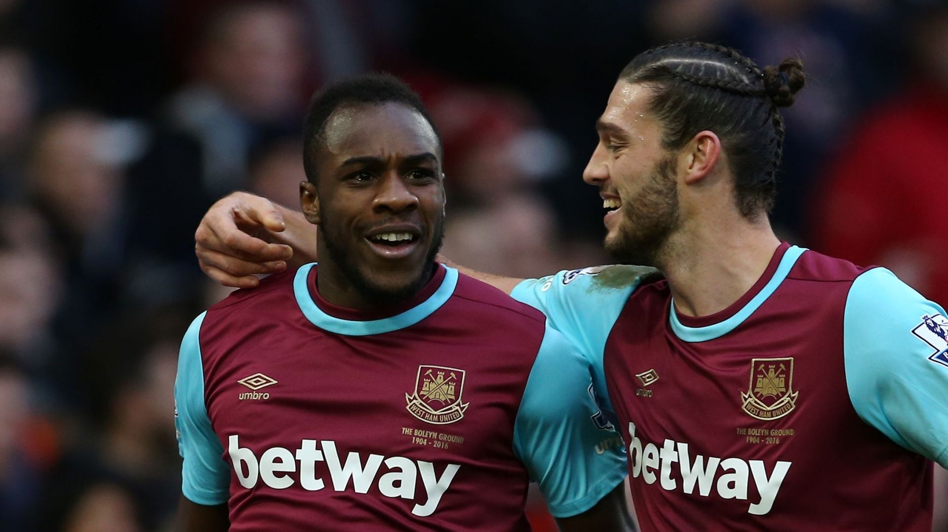 Un milieu de West Ham célébre son but comme... Homer Simpson - RTBF Actus