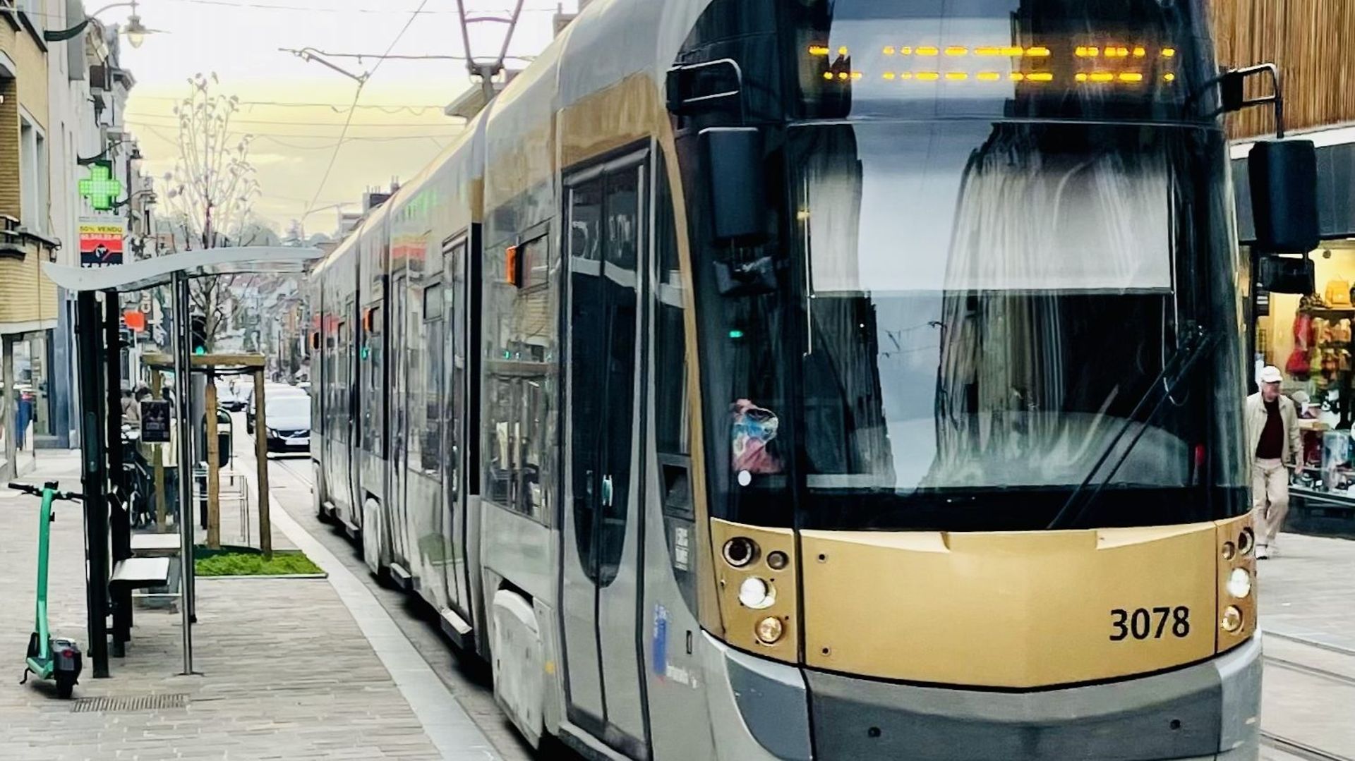 Bruxelles : l’abonnement Stib moins cher pour les seniors de plus de 65 ...