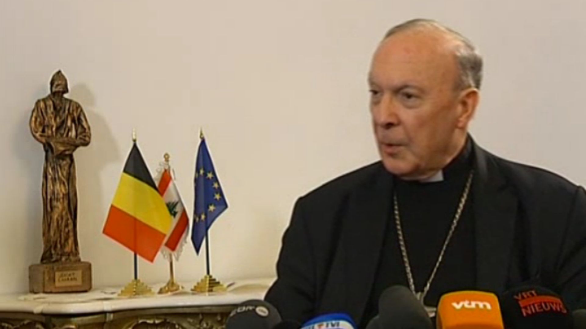 Benoît XVI: Mgr Léonard rend hommage à 'un esprit brillant et à un ...