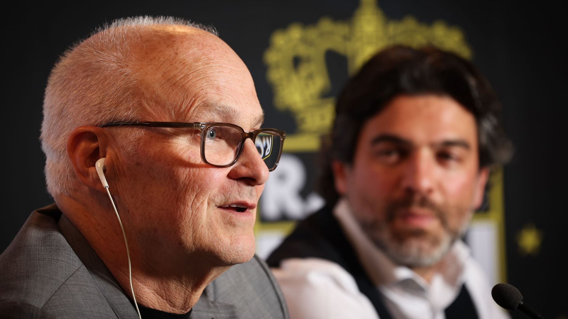 Mehdi Bayat (CEO Charleroi) sur le Gril : 'Charleroi descendant ...