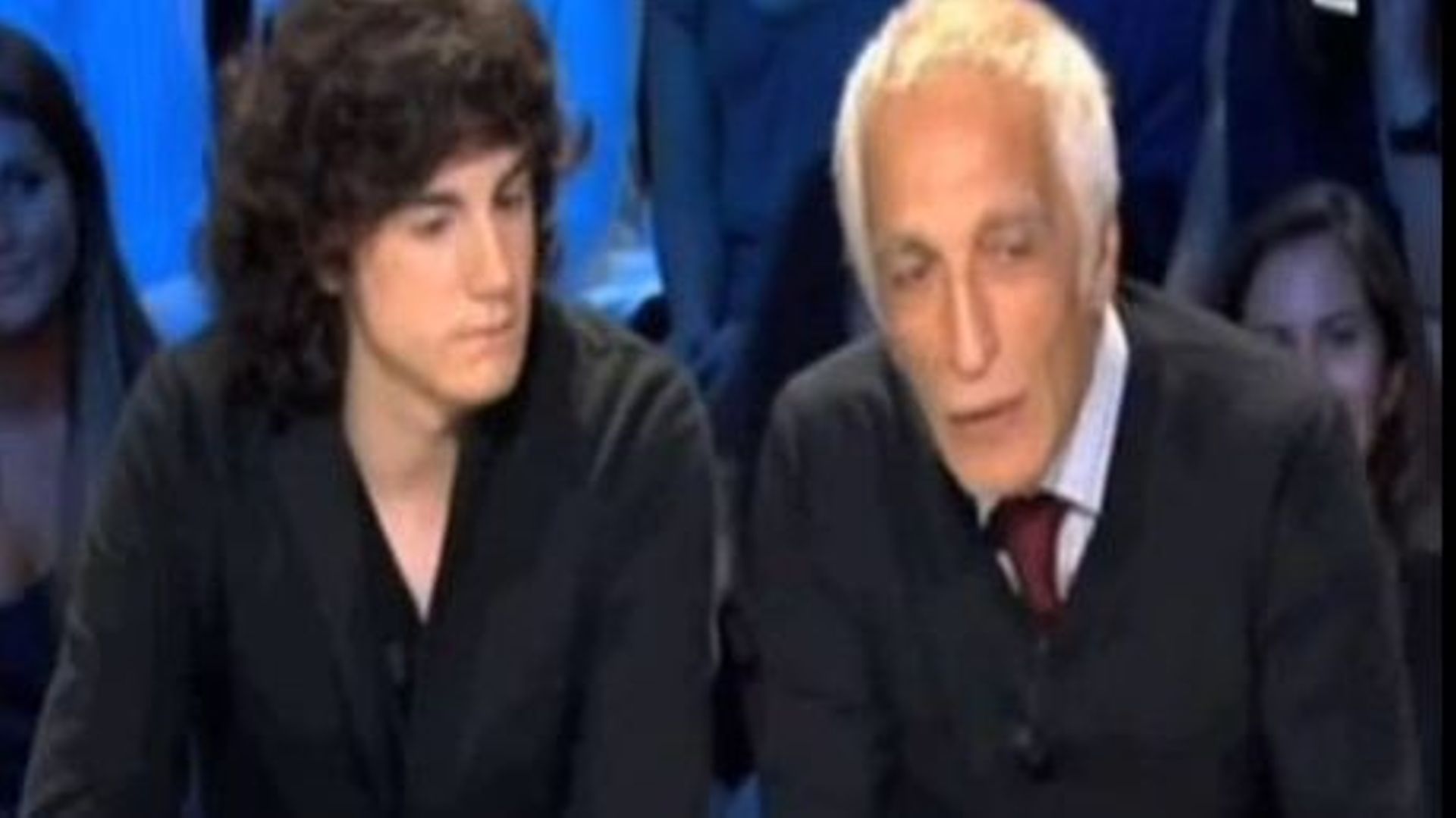 Gérard Darmon attaque Gilbert Collard qui porte plainte - RTBF Actus