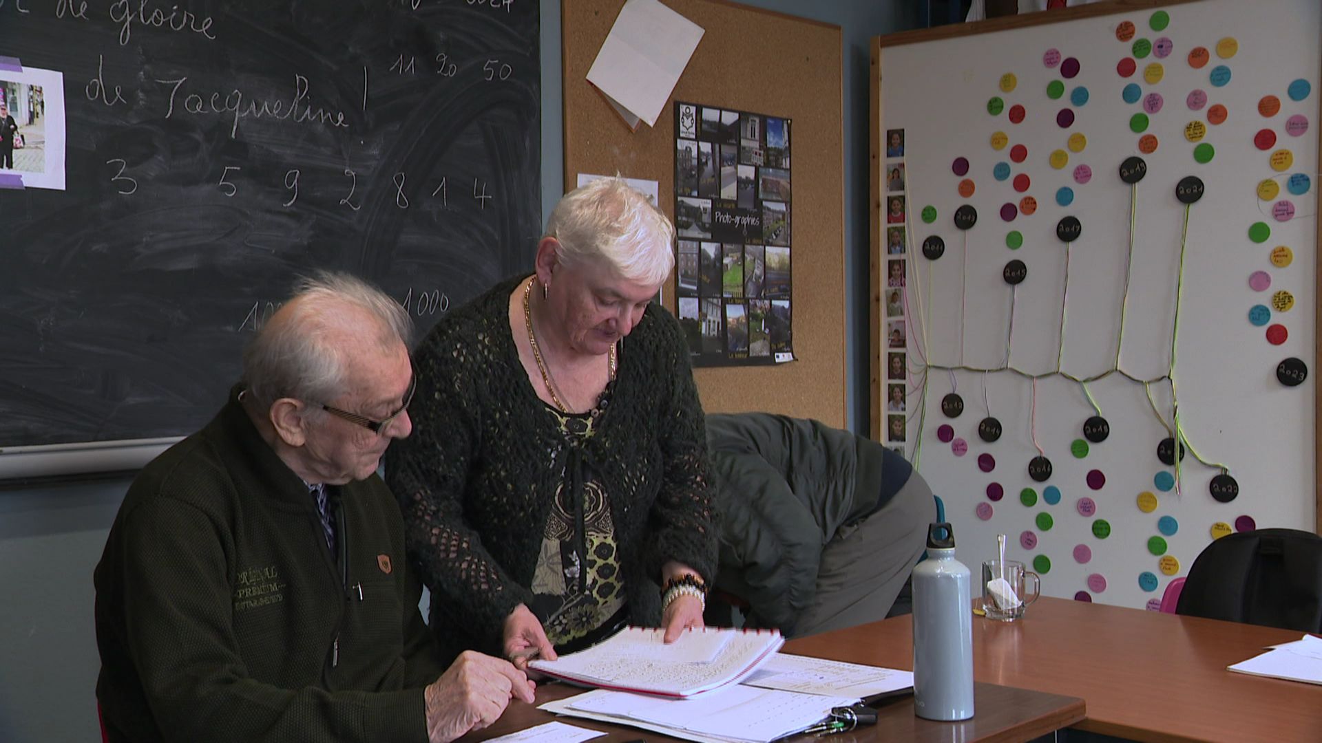 Verviers : à 72 ans, Jacqueline vient de réussir son CEB - RTBF Actus