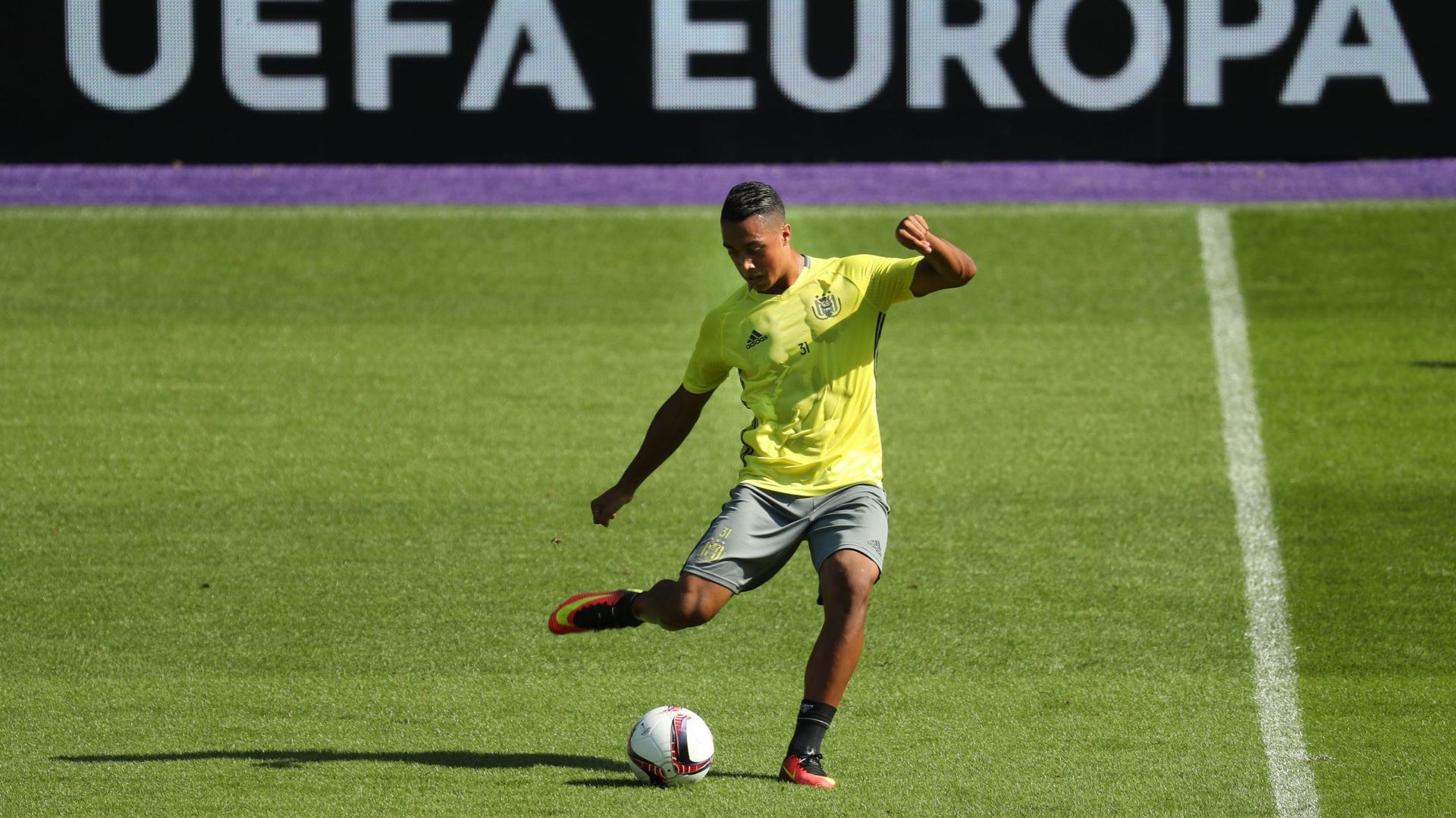 Tielemans déjà de retour à l'entraînement - RTBF Actus