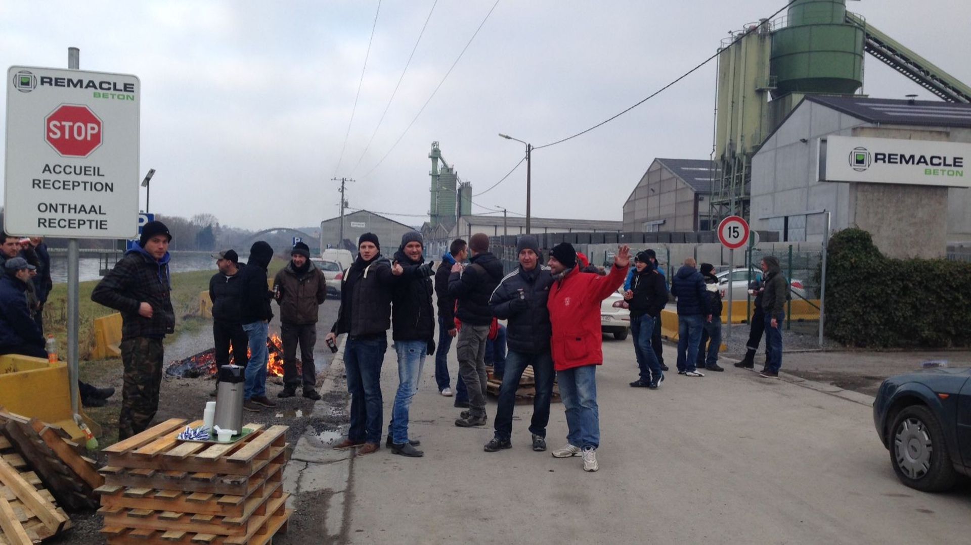 Reprise du travail sur les trois sites de l'entreprise Remacle - RTBF Actus