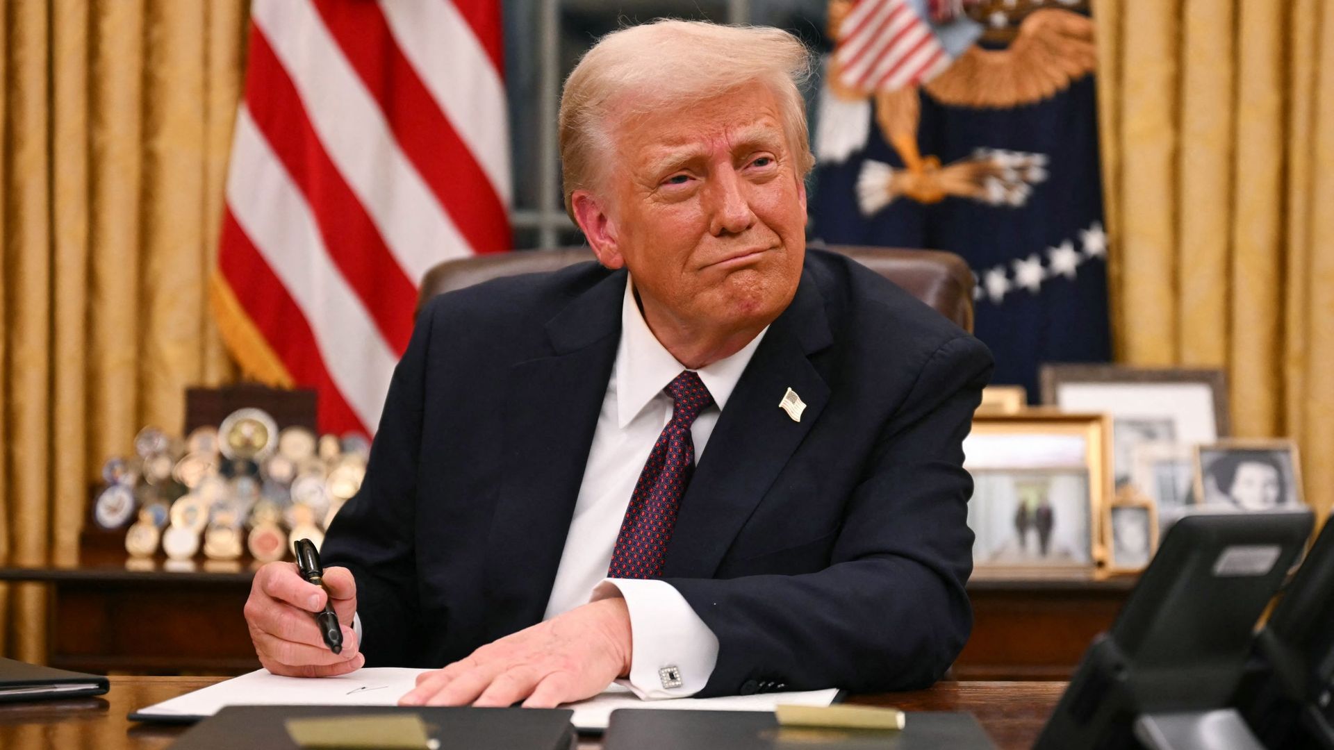 Donald Trump, mitrailleur de décrets présidentiels : qu’est-ce qu’un ...