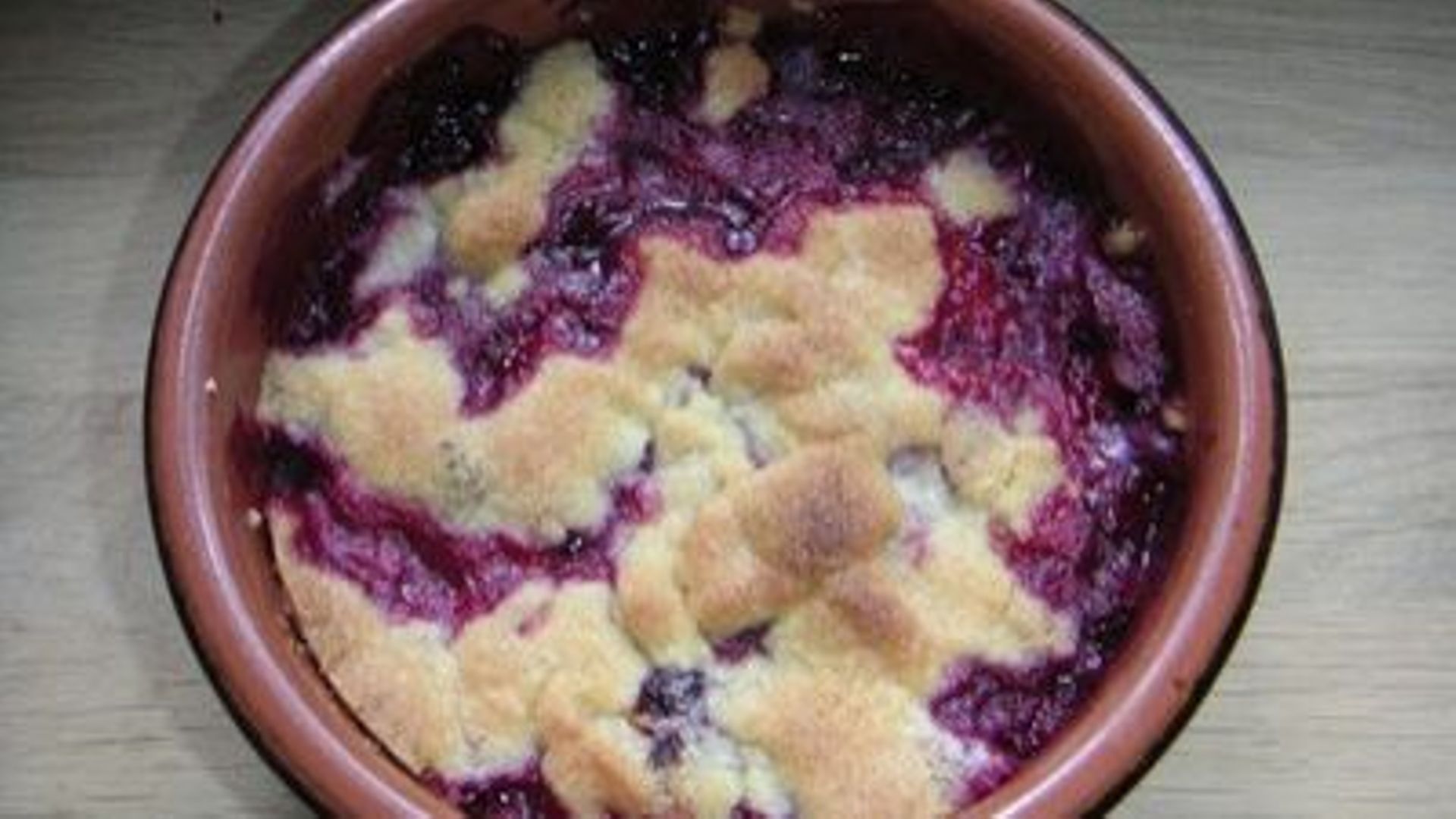 Crumble aux fruits rouges - RTBF Actus