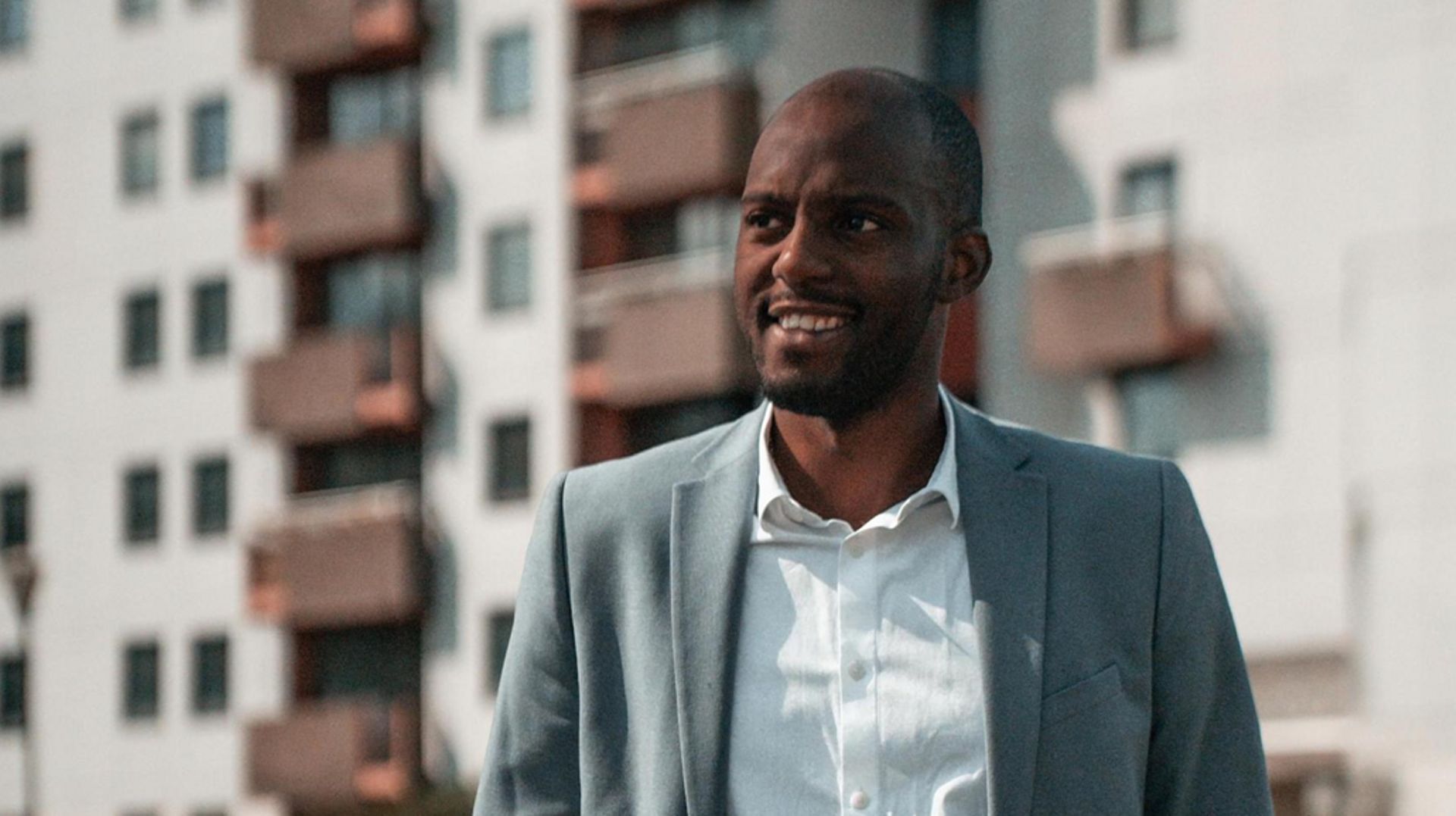 Mons : à 28 ans, Chris Massaki (MR) devient député au parlement de ...