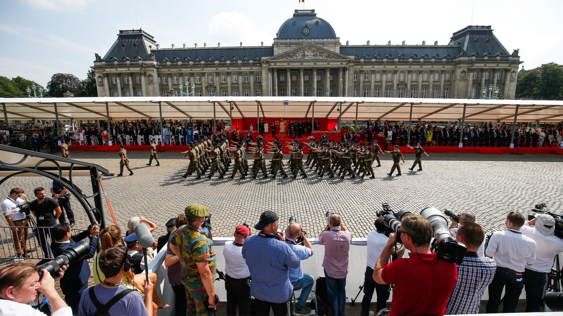Fête nationale: le 21 juillet aura pour thème 'fier de servir' - RTBF Actus