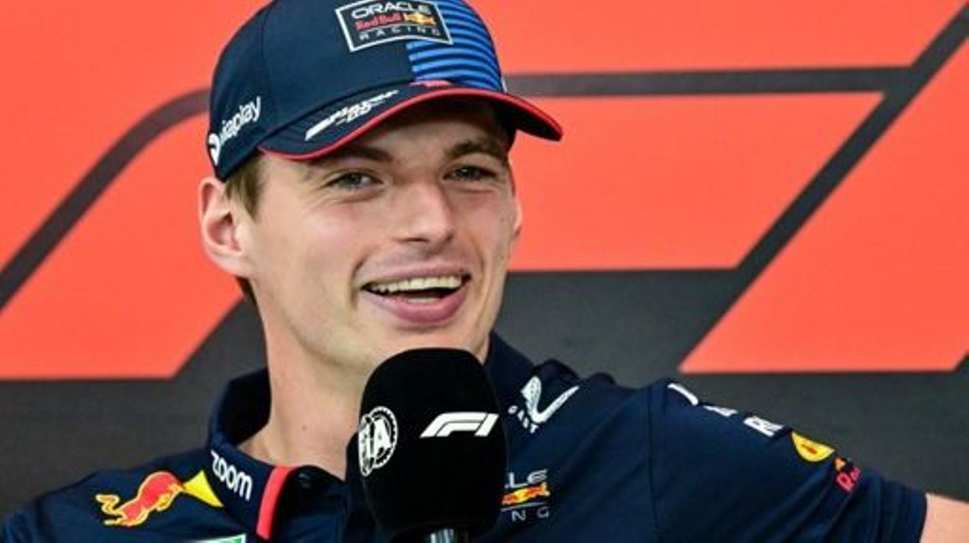 F1 Las Vegas : Verstappen champion du monde pour la 4e fois, doublé Mercedes aux USA - RTBF Actus
