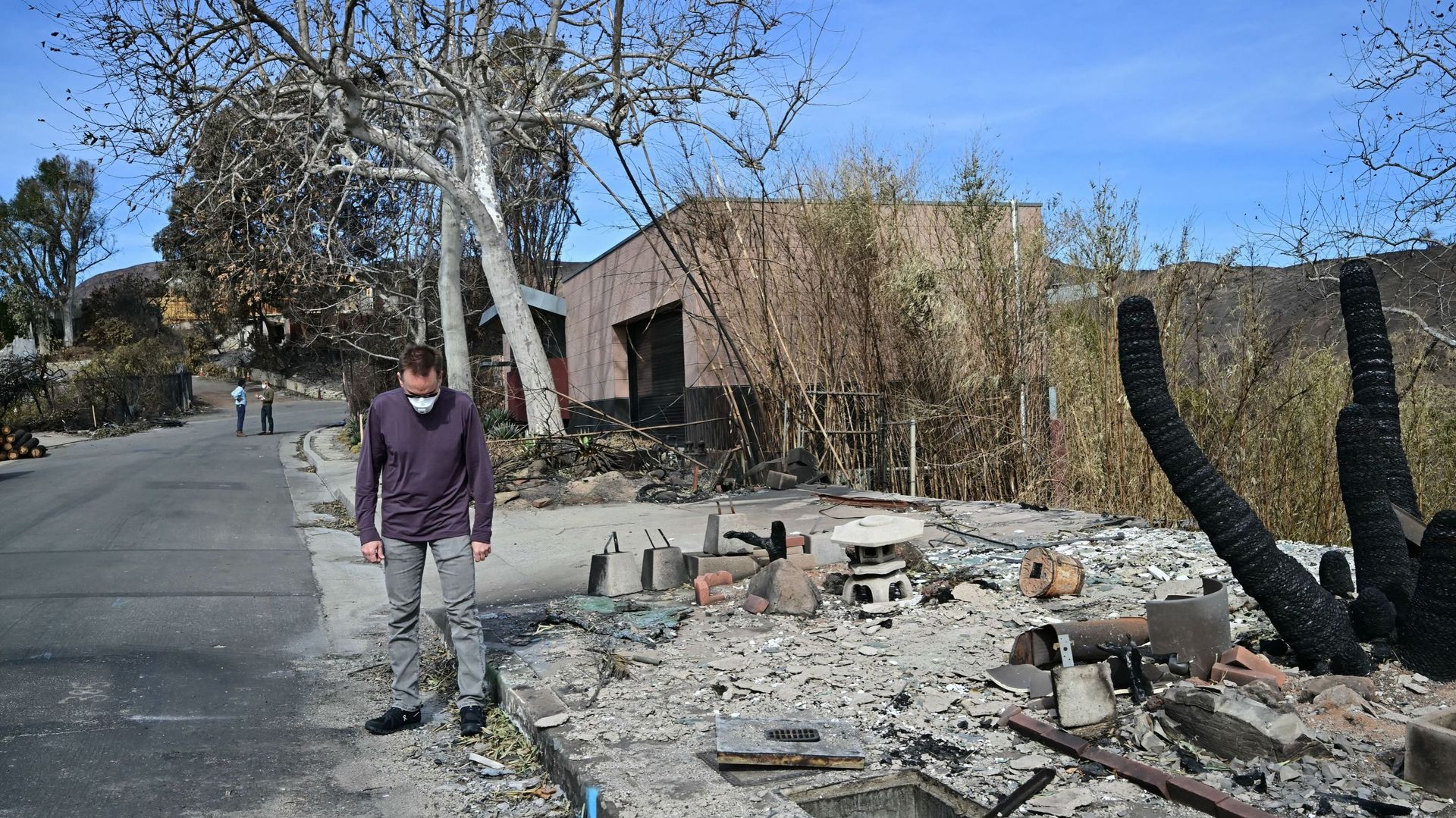 'Nous avons tout perdu' : Laeticia Hallyday brise le silence après l'incendie de sa maison à Los ...