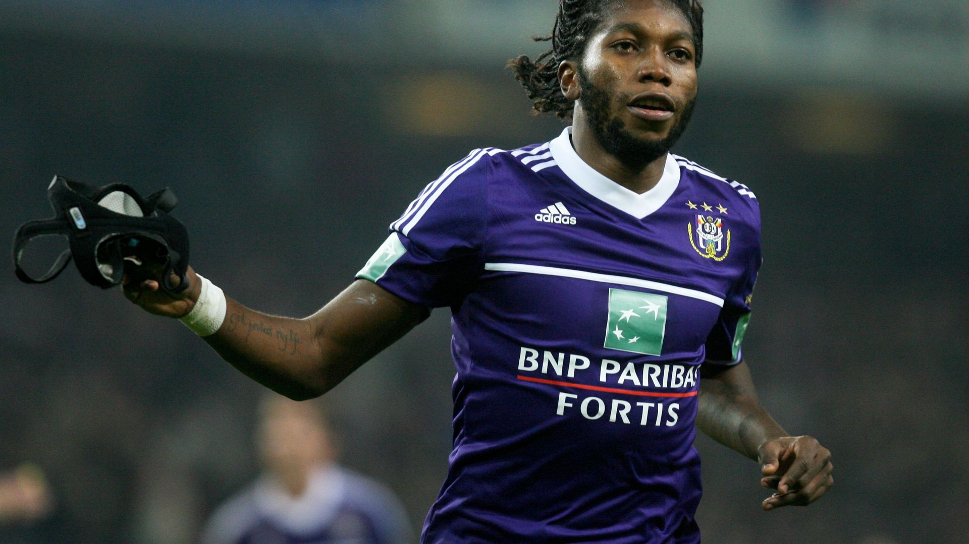 Mbokani libère Anderlecht en fin de match - RTBF Actus