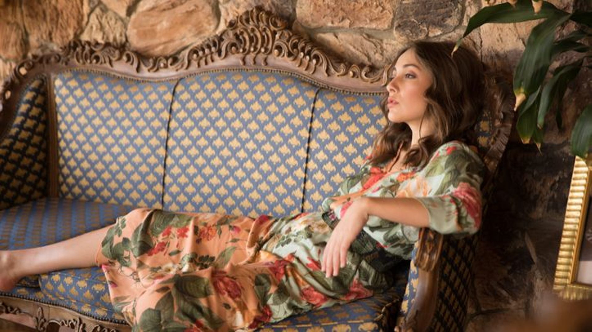 Label jaune, la marque upcycling des Petits Riens - RTBF Actus