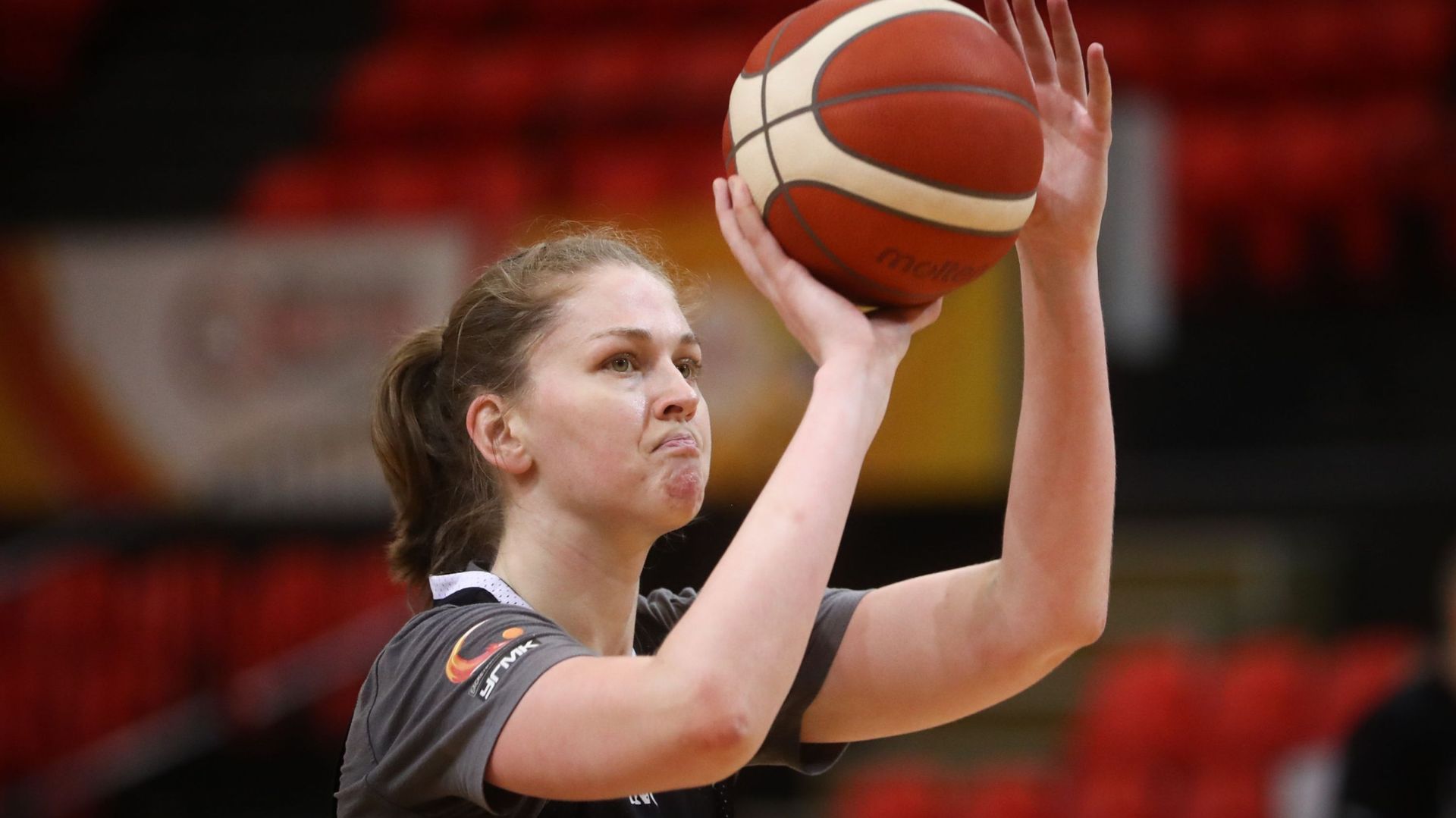 Julie Allemand 'fière' de ce qu'elle a réalisé aux USA, veut encore ...