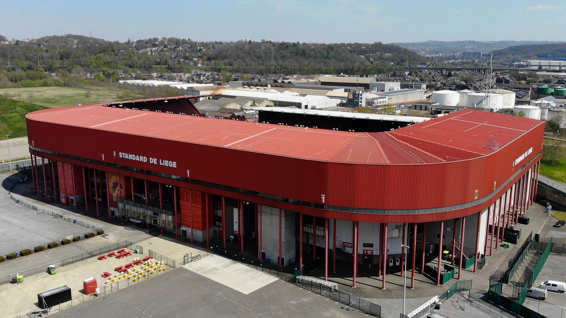 777 Partners ajoute 10M€ de capital pour le Standard avant de les ...