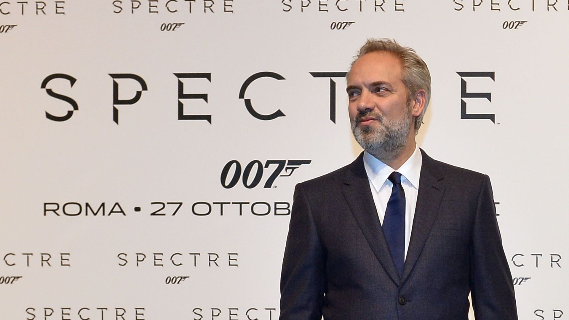 L'interview de Sam Mendes, réalisateur de Spectre - RTBF Actus