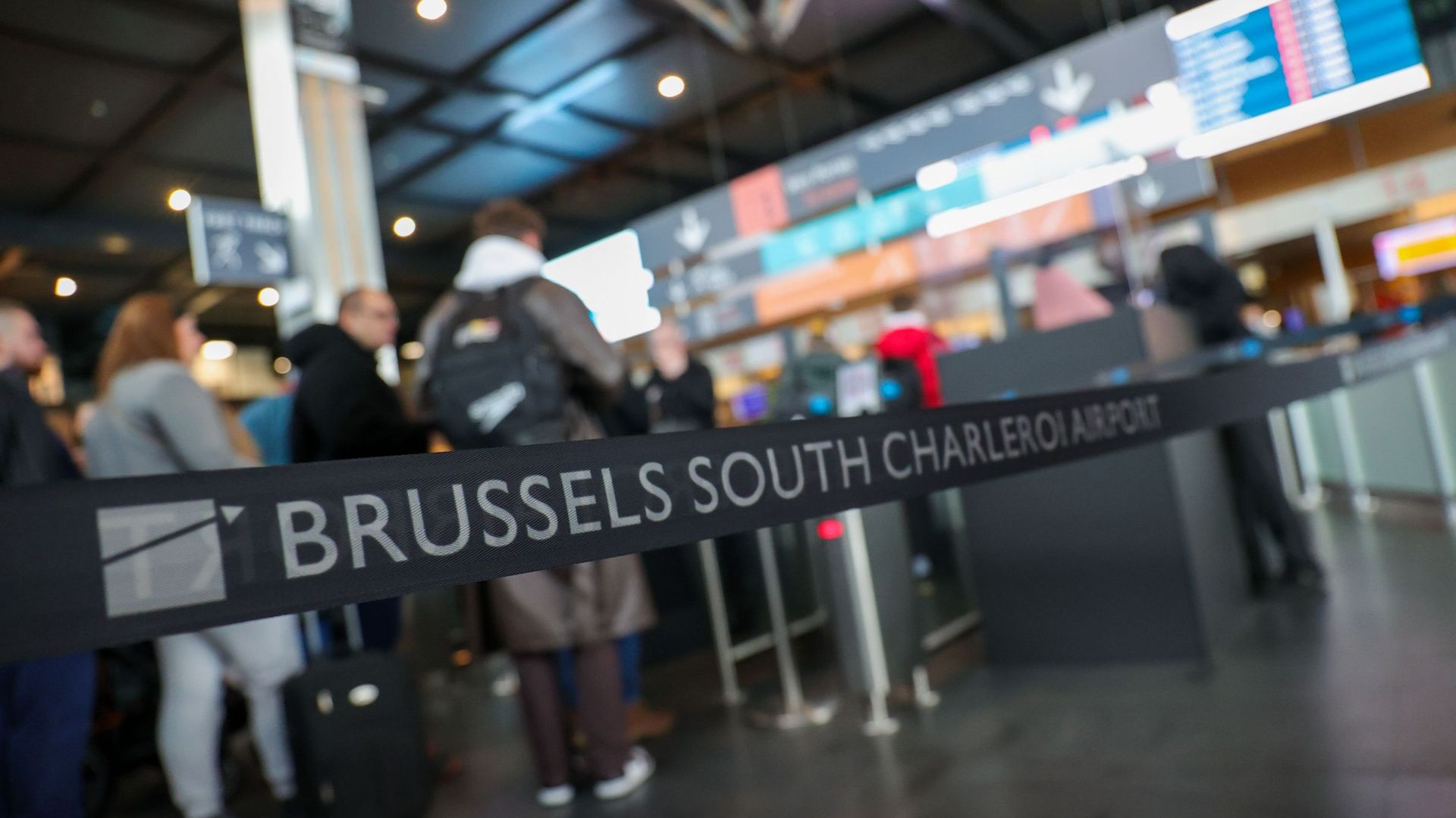 Alerte à la bombe à l’aéroport de Charleroi : le signalement d’Interpol ...