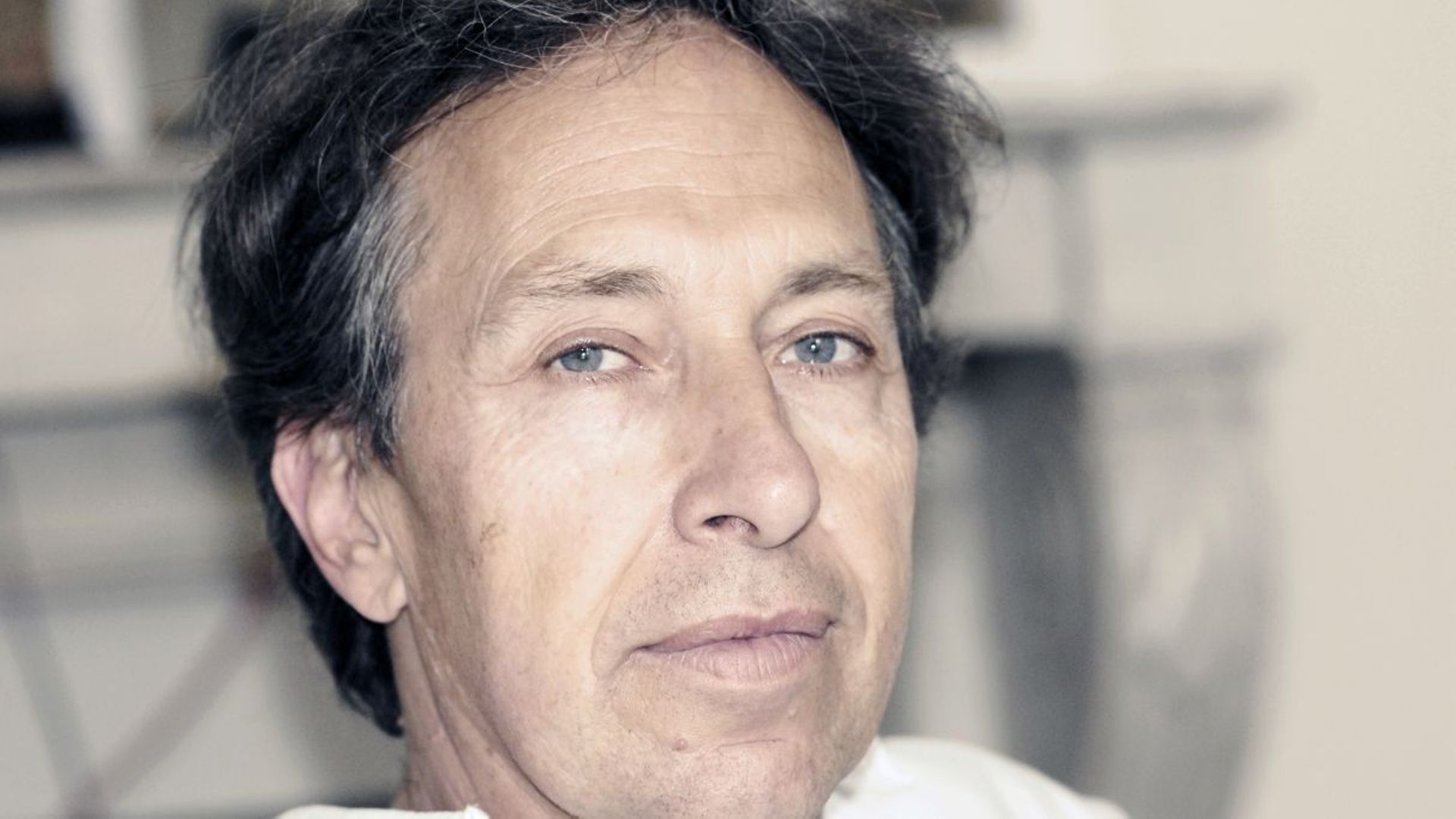 Pascal Bruckner revient avec un roman, 'La maison des anges' aux ...