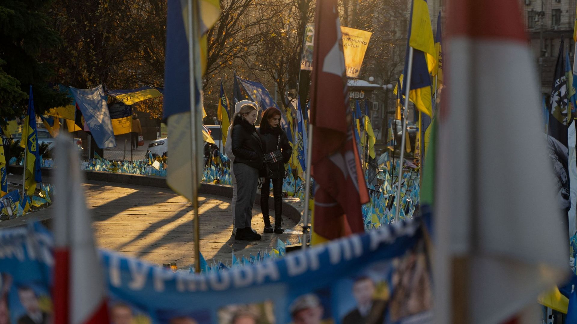 L'Ukraine et la Russie chacun la cible d'attaques 'record' de drones ennemis - RTBF Actus