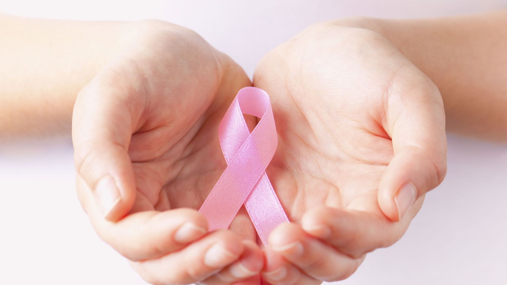 Cancer du sein: une hormonothérapie de dix ans réduit le risque de rechute