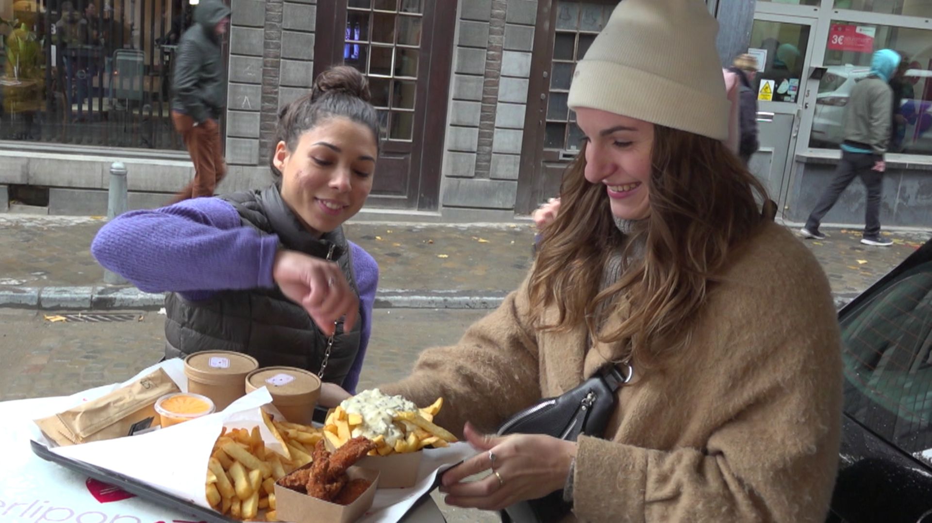 Manger une frite : un rituel hebdomadaire pour un Belge sur cinq - RTBF Actus