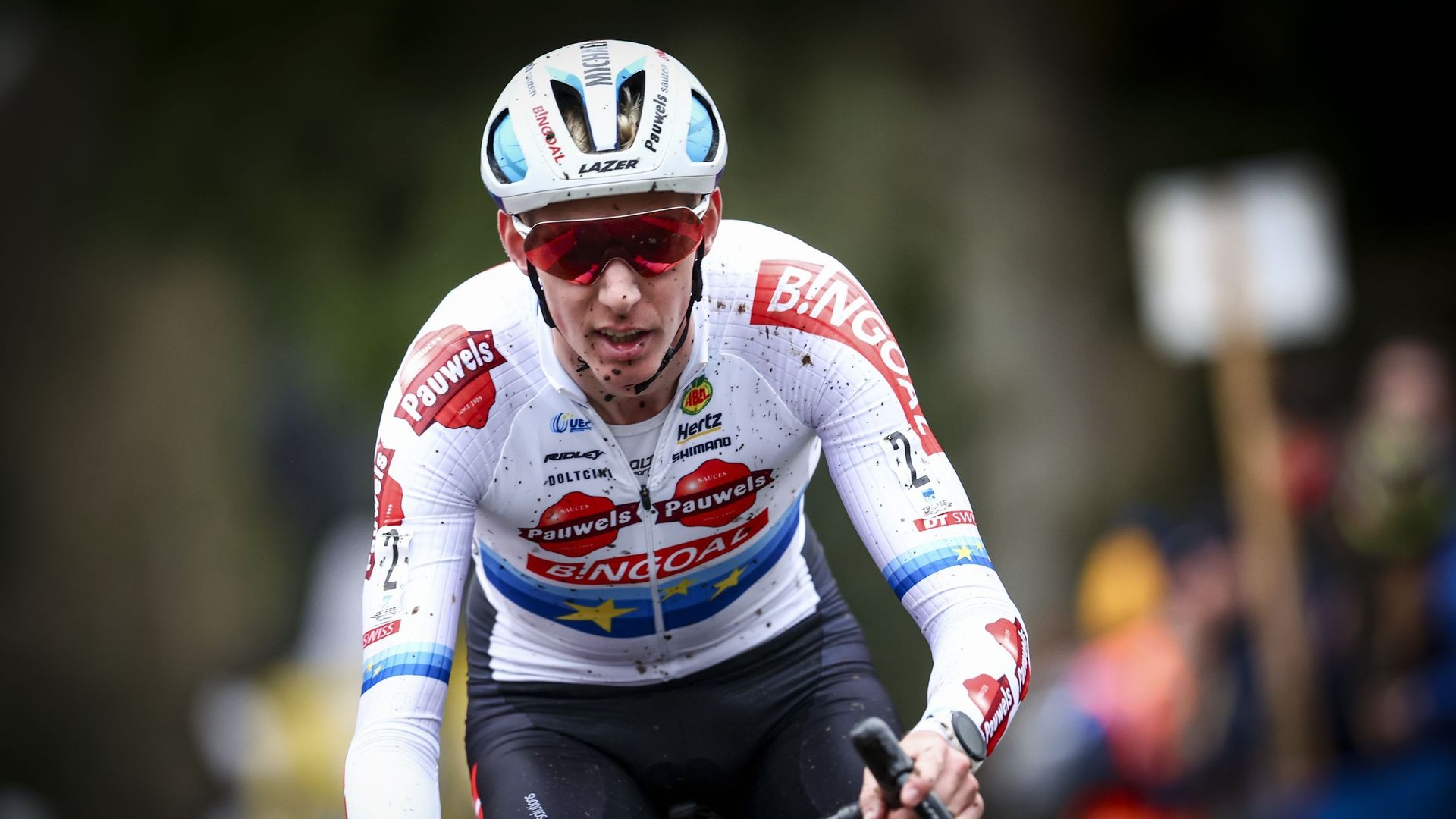 Michael Vanthourenhout s’impose en solitaire à Gullegem en l'absence du ...
