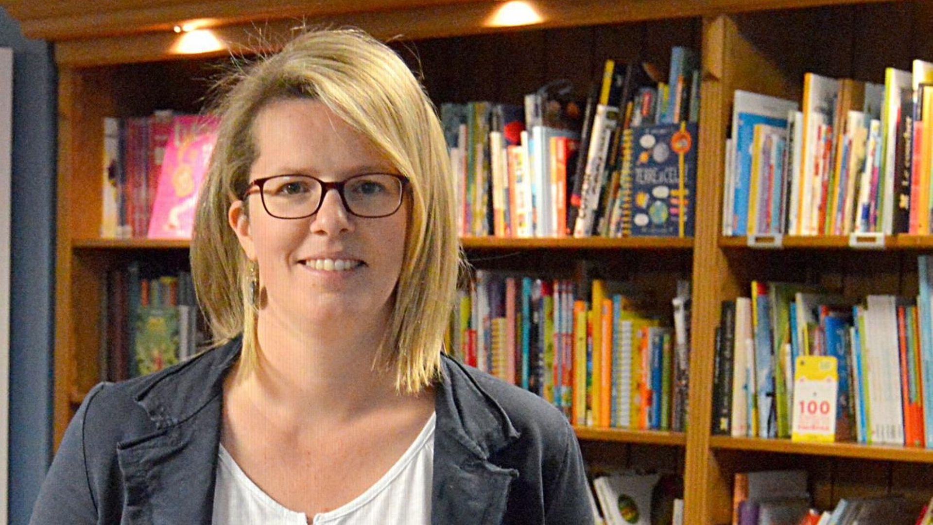 D'institutrice à librairie, portrait d'Eva Delbeke - RTBF Actus
