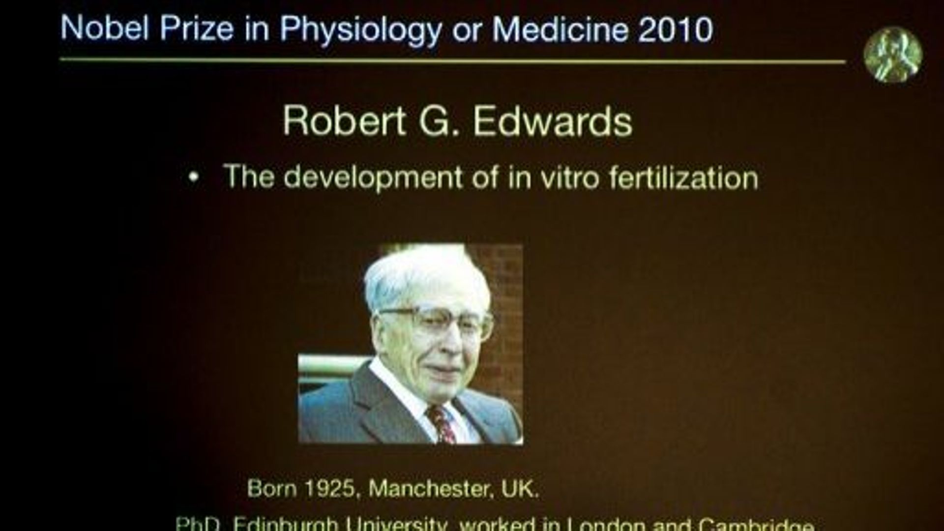 Décès du prix Nobel Robert Edwards, pionnier de la fécondation in vitro - RTBF Actus