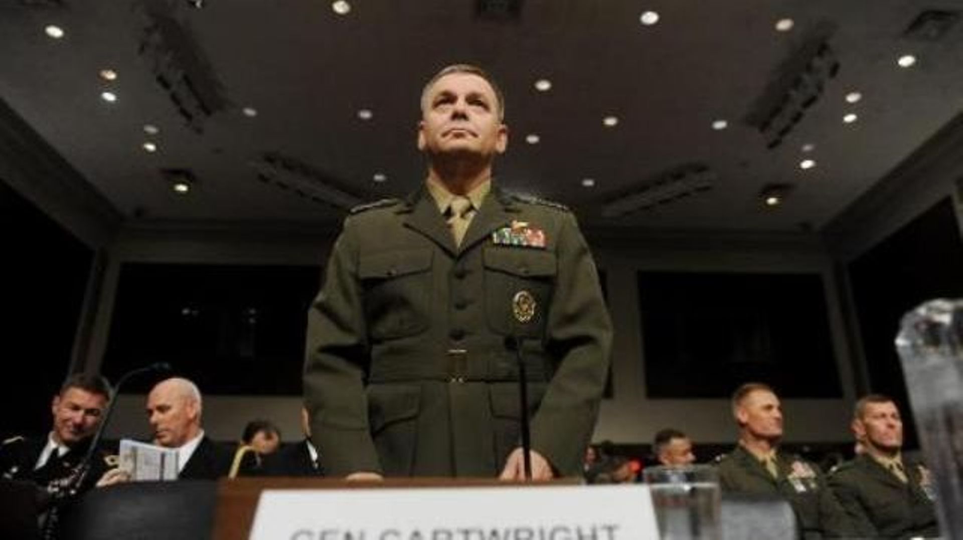 Un ancien haut gradé américain admet avoir parlé à la presse - RTBF Actus