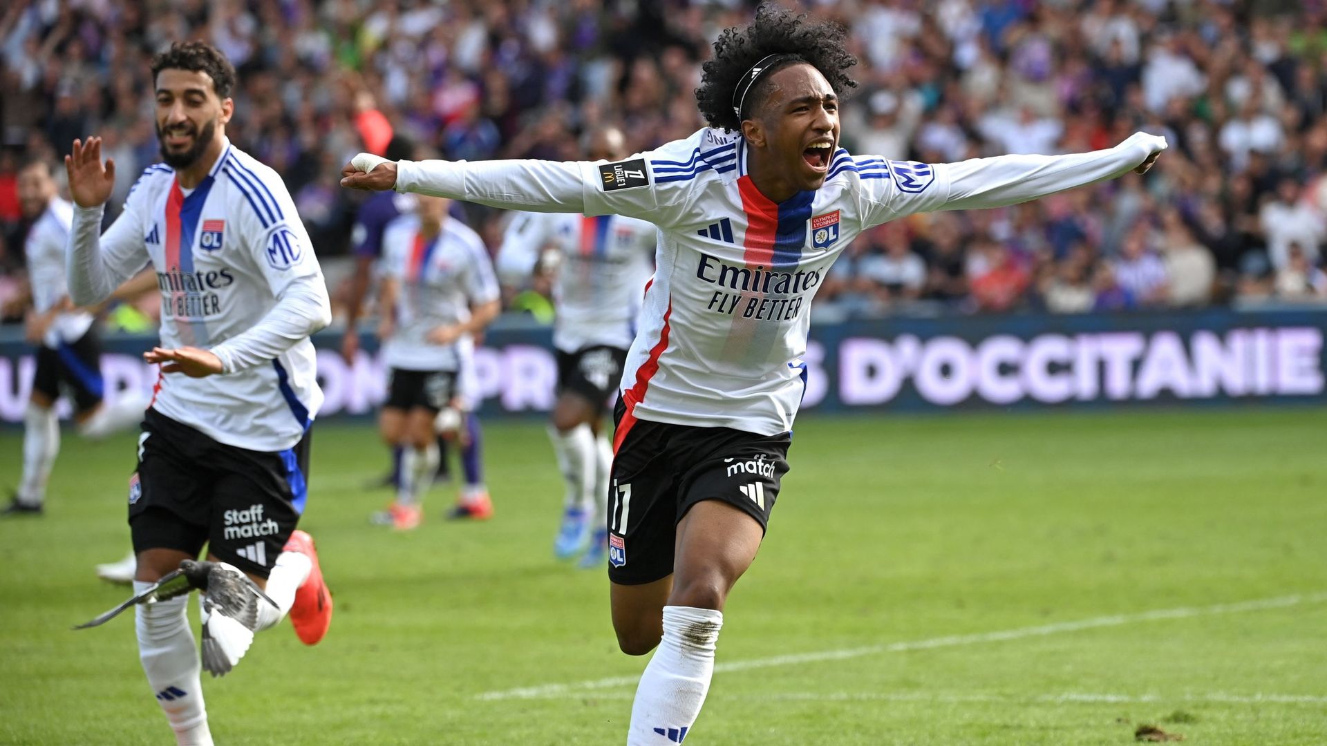 Malick Fofana, héros de Lyon, éteint le Steaua Bucarest avec un doublé en fin de match - RTBF Actus