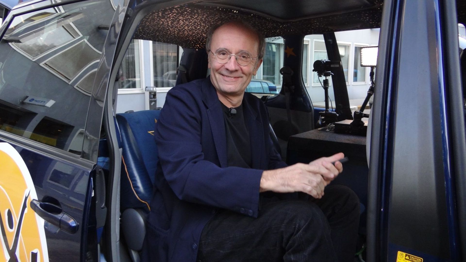 Philippe Geluck dans le taxi de Jérôme Colin - RTBF Actus