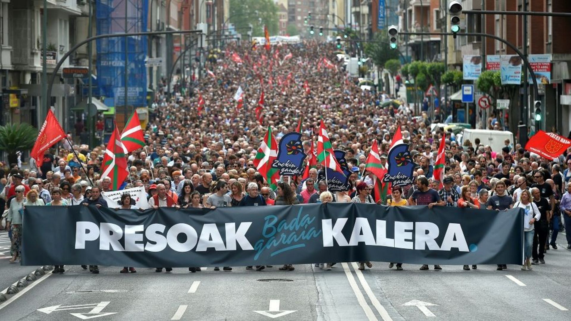 L'ETA met un point final à la dernière insurrection armée d'Europe ...