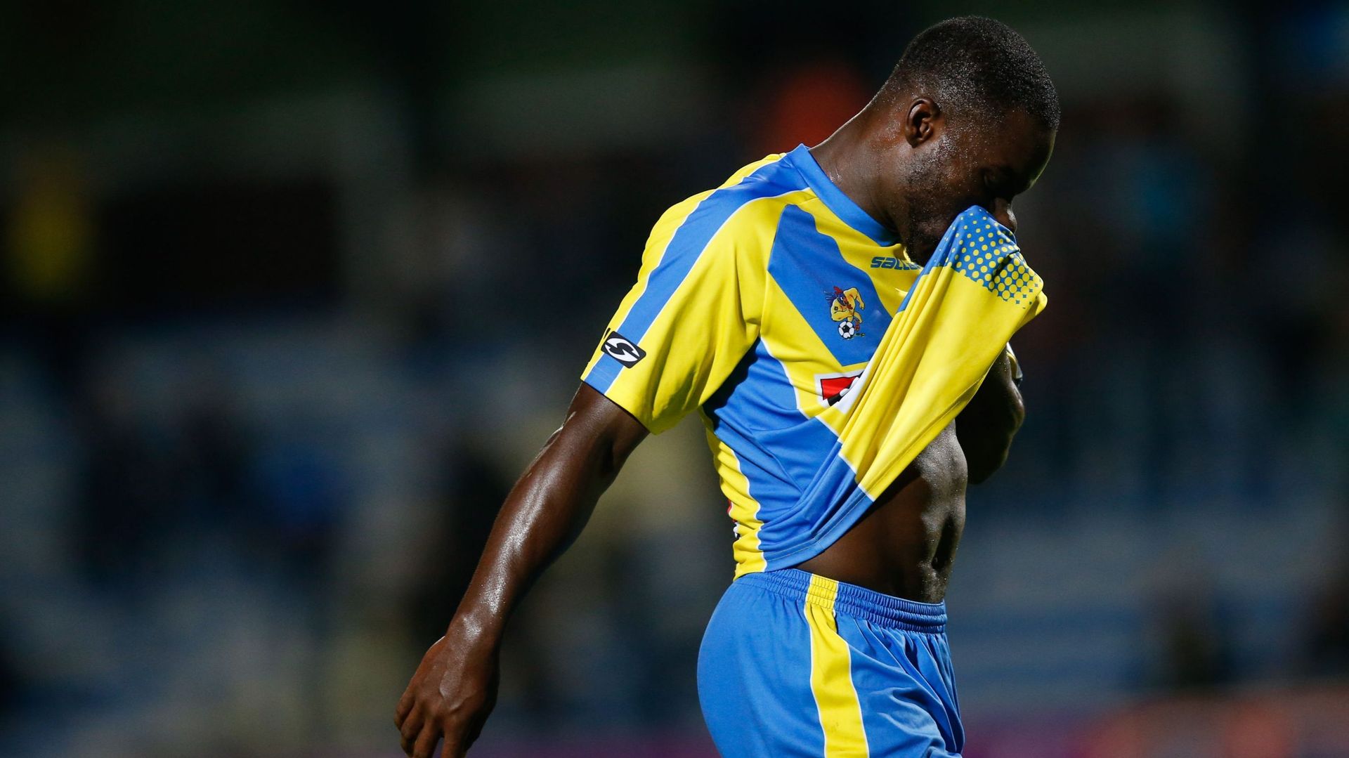 Mitch Apau poursuivi sur base des images télévisées - RTBF Actus