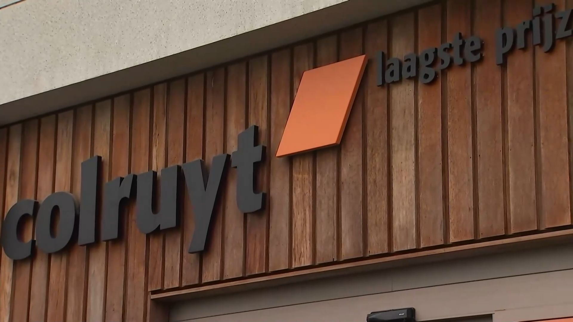 Des inconnus ont laissé un message après l'attaque d'un Colruyt à ...