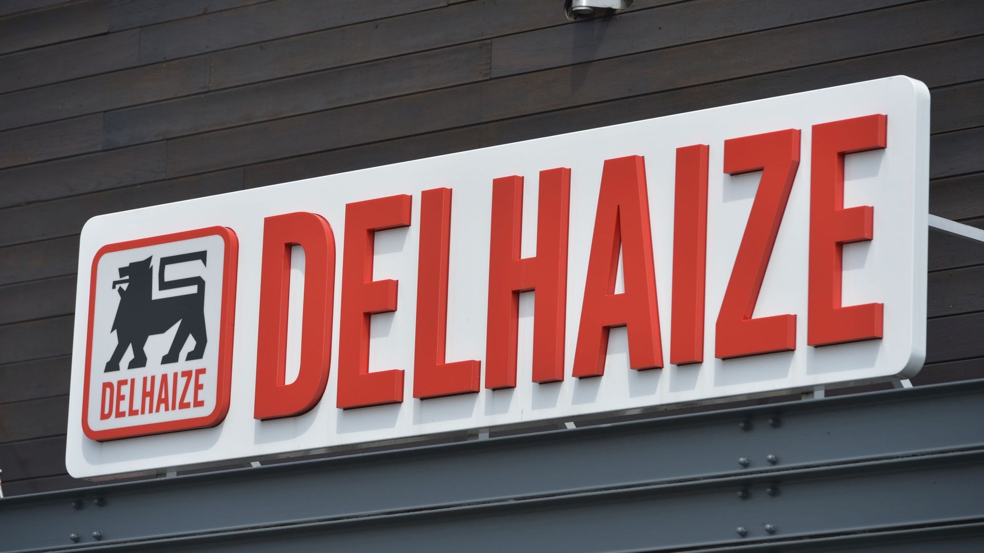 'Delhaize: la grande distribution vit-elle la fin d'un monde? - RTBF Actus