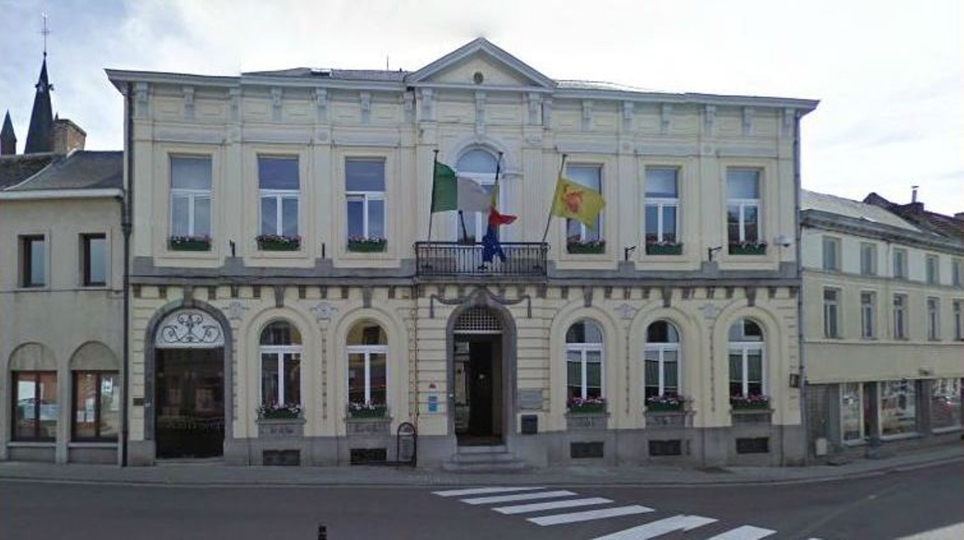 Seneffe: la 'Liste de la Bourgmestre' largement en tête - RTBF Actus