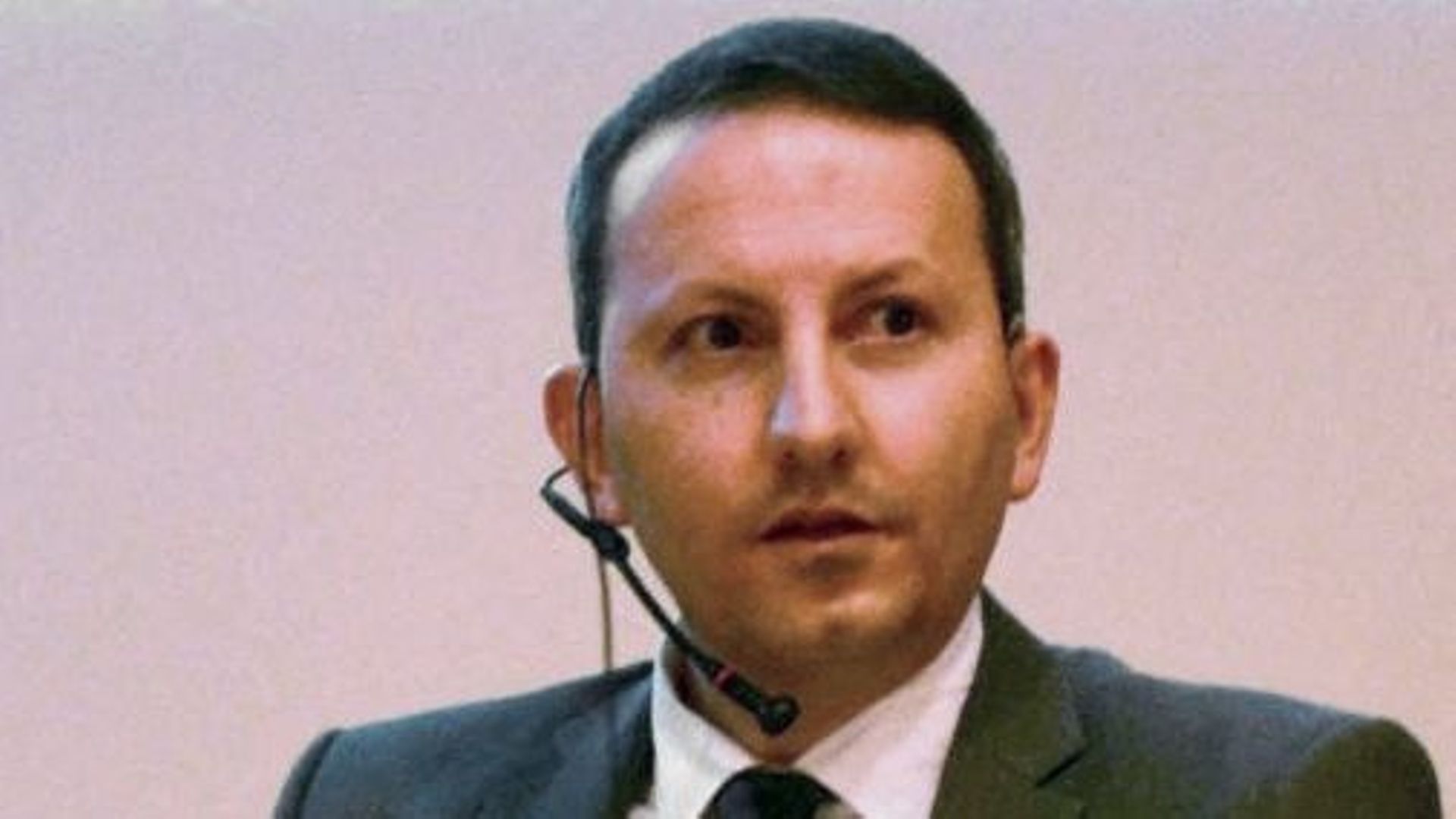 Le professeur à la VUB Ahmadreza Djalali est emprisonné en Iran depuis ...