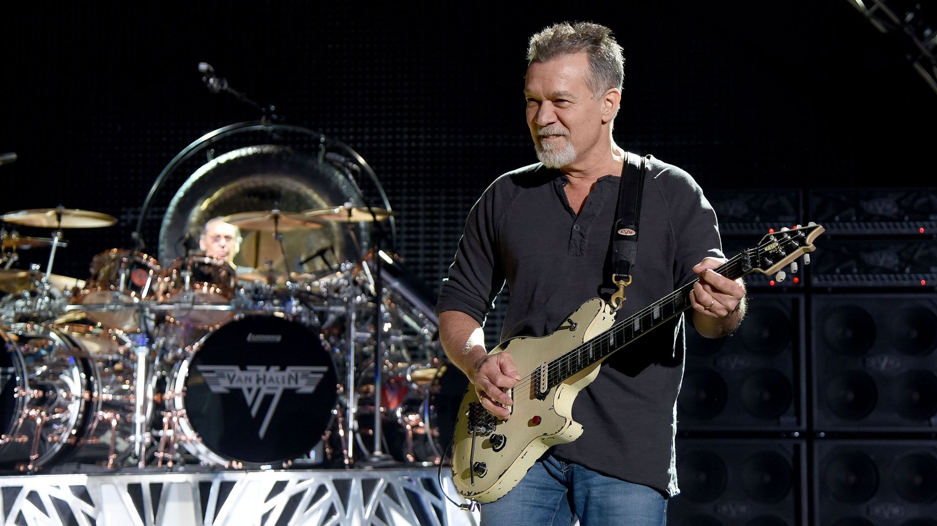 Van Halen : l’album qui a révolutionné la guitare - RTBF Actus