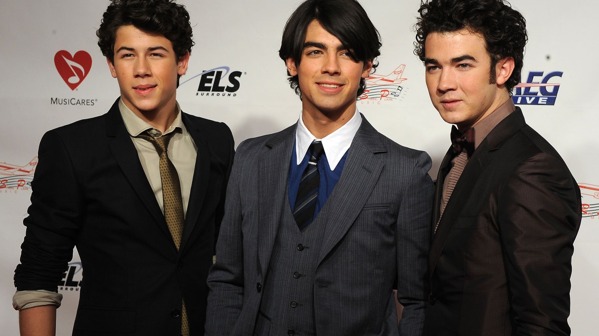 Les Jonas Brothers vont sortir leurs mémoires - RTBF Actus