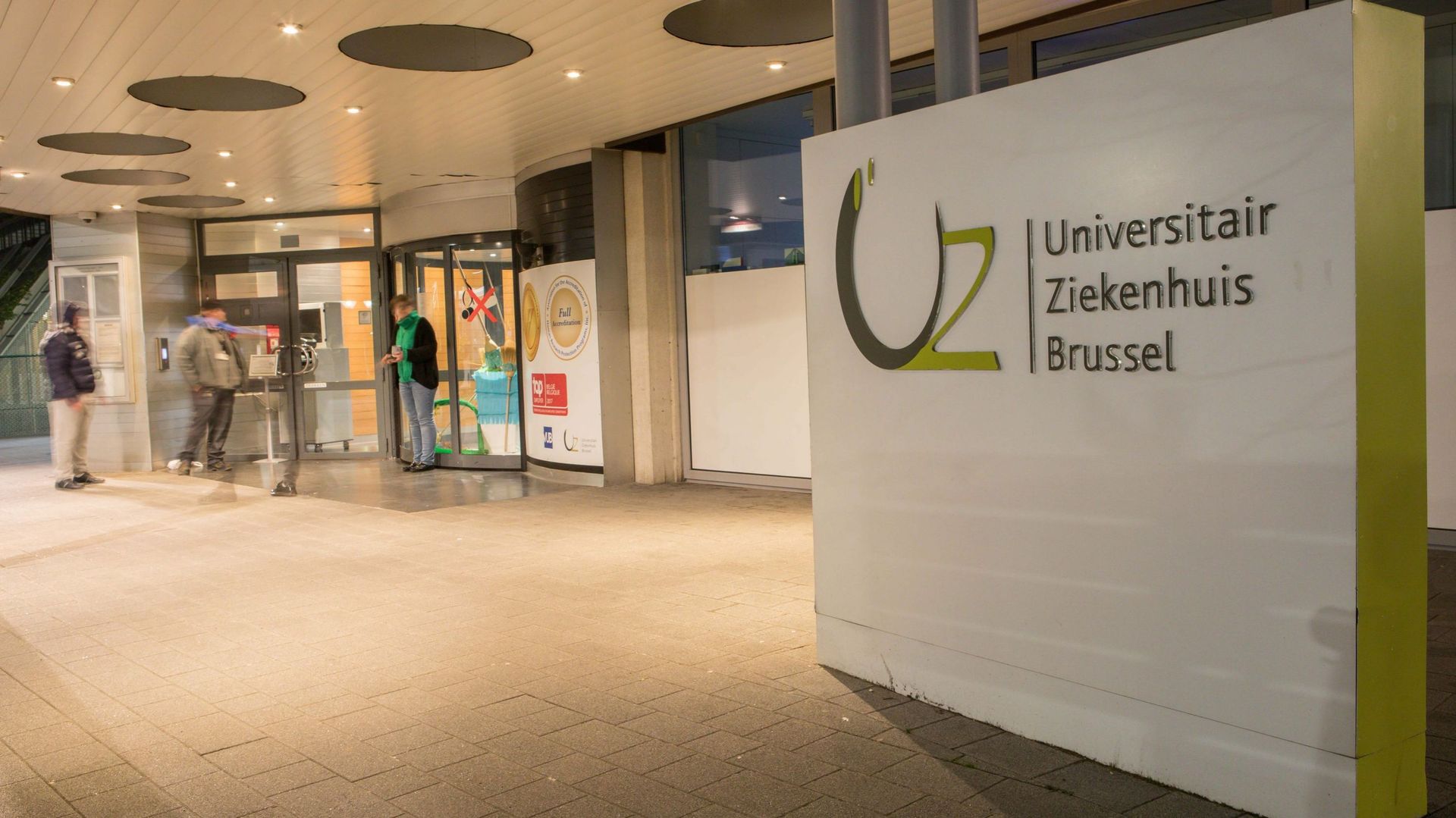 Jette : une femme en fausse couche refoulée de l’UZ Brussels et arrêtée ...