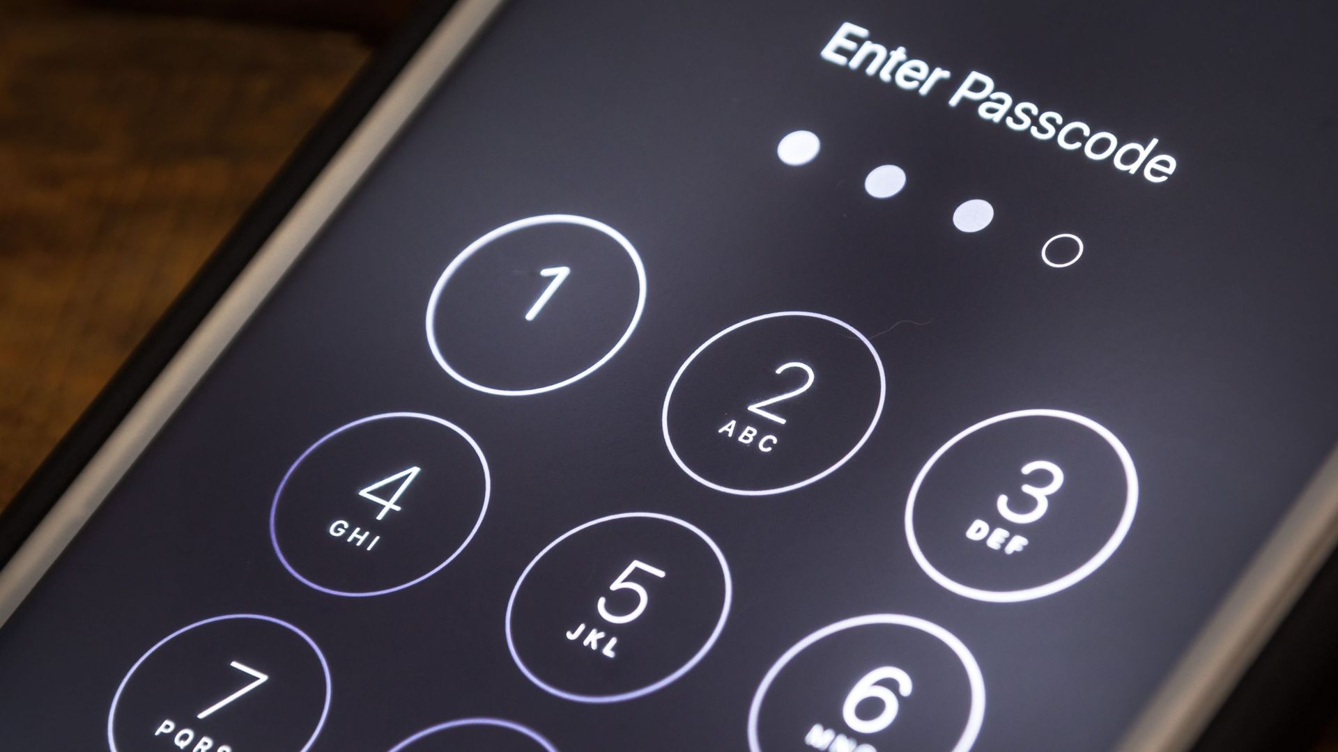 Une application pornographique sur iPhone : une première en 18 ans, mais est-ce légal ? - RTBF Actus