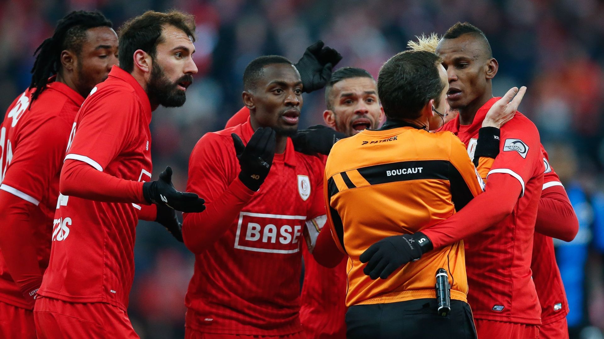 Mununga sur Standard-Bruges: 'Regrettable qu'il n'y ait pas le VAR pour ...