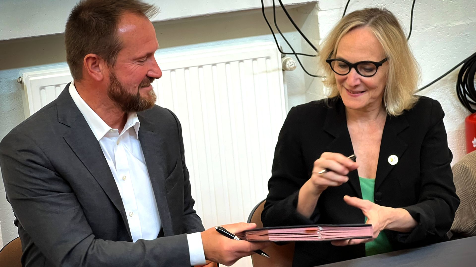 Des chercheurs contre des armes ? L’Université de Liège signe un accord ...