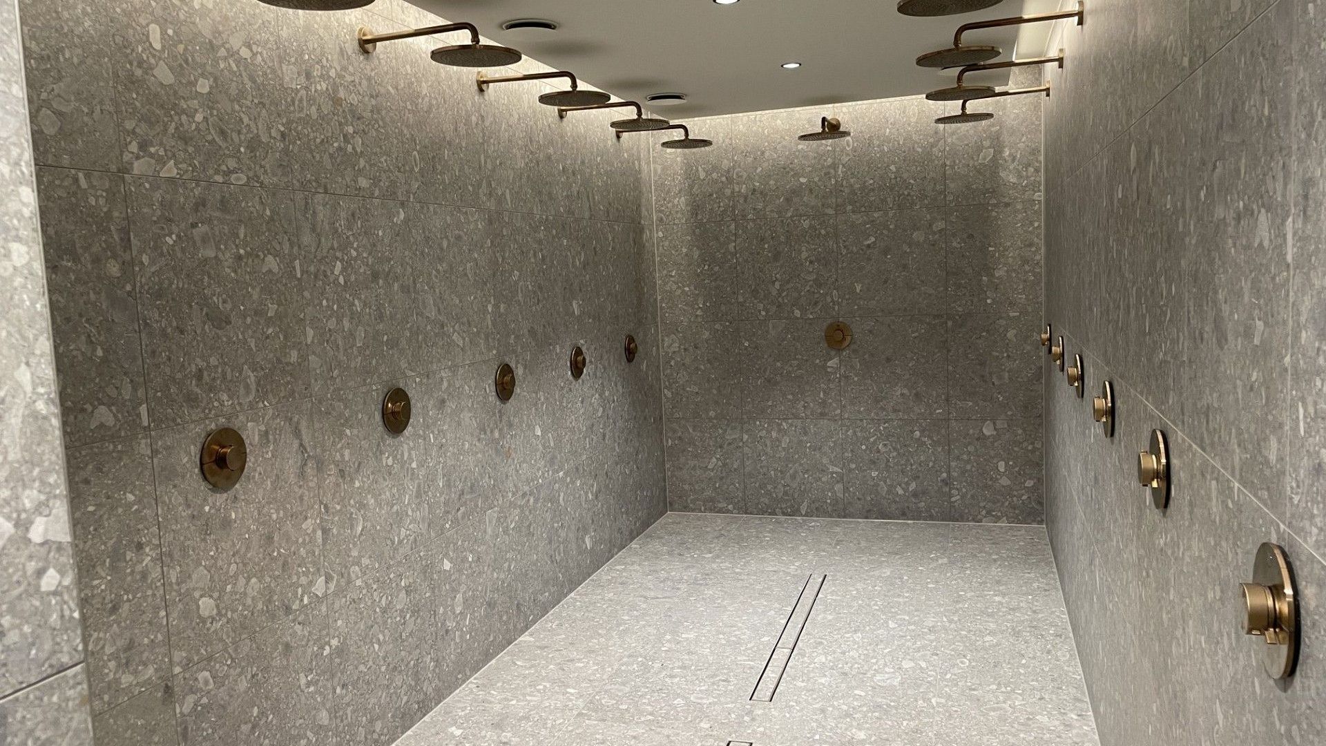 Stade Roi Baudouin : des vestiaires tout neufs pour les Diables Rouges ...