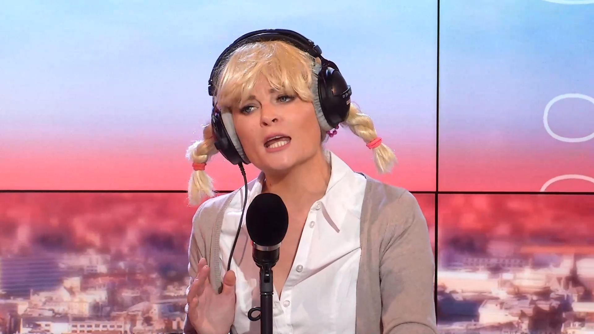 Tamara Payne fait le bilan des fêtes de Noël en chanson - RTBF Actus