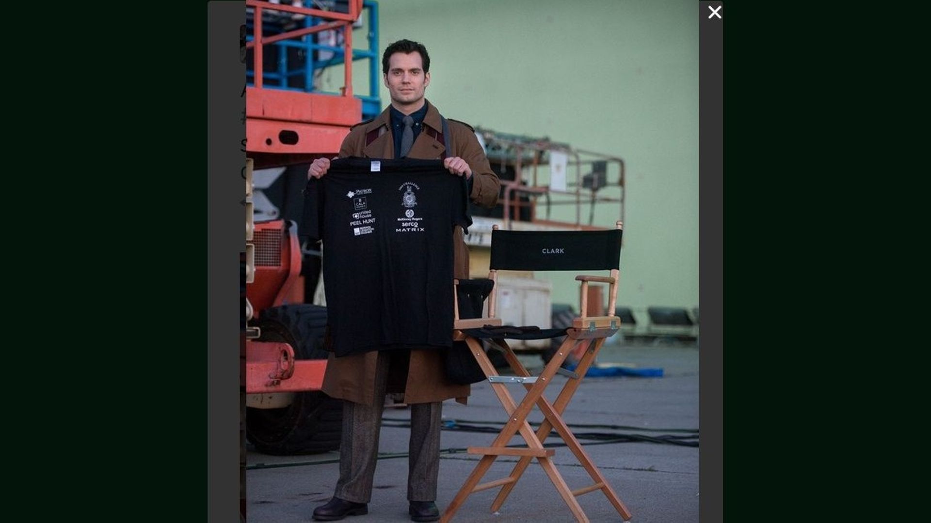 'Batman V Superman' : Clark Kent apparaît sur Twitter - RTBF Actus